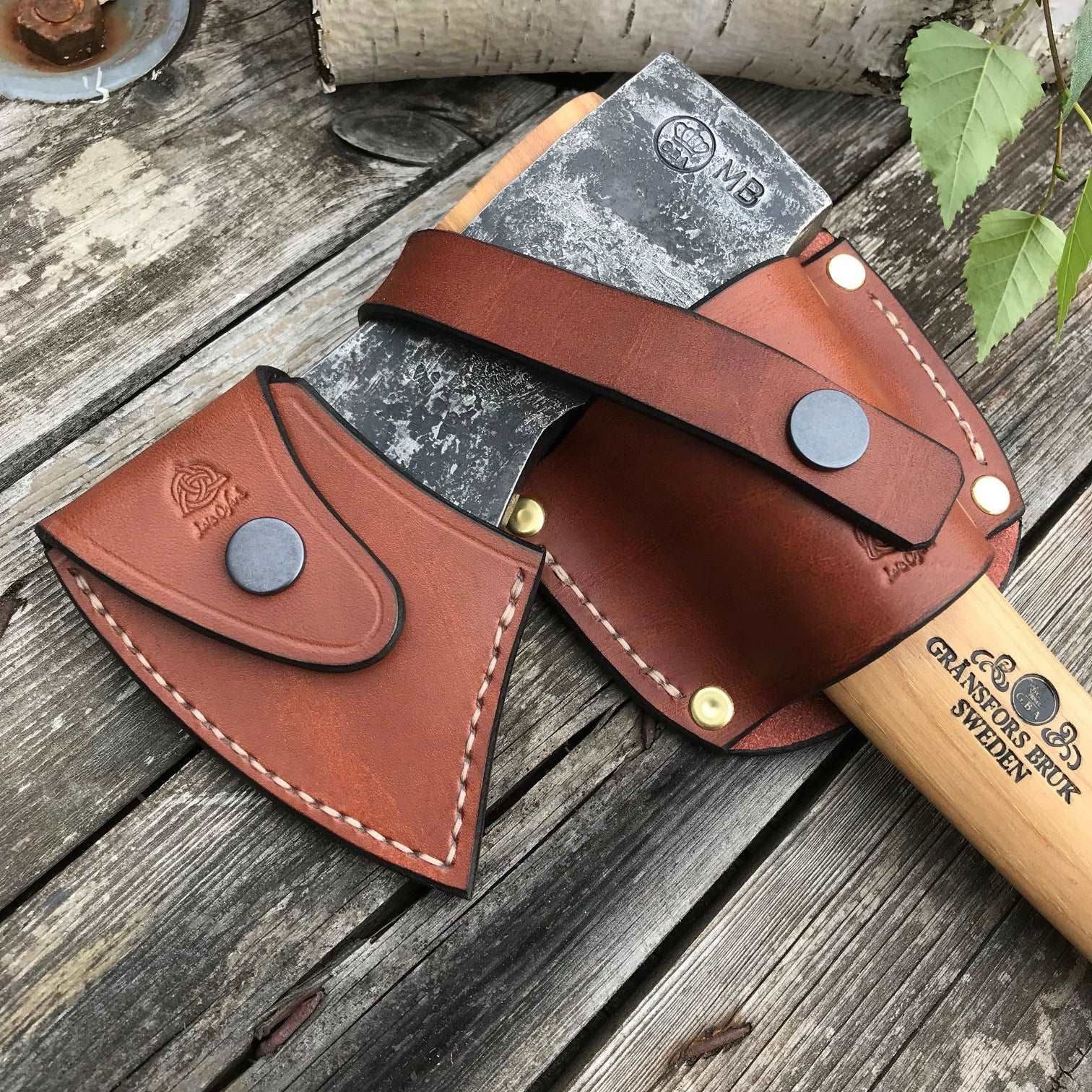 Axe Loop – Ben & Lois Orford